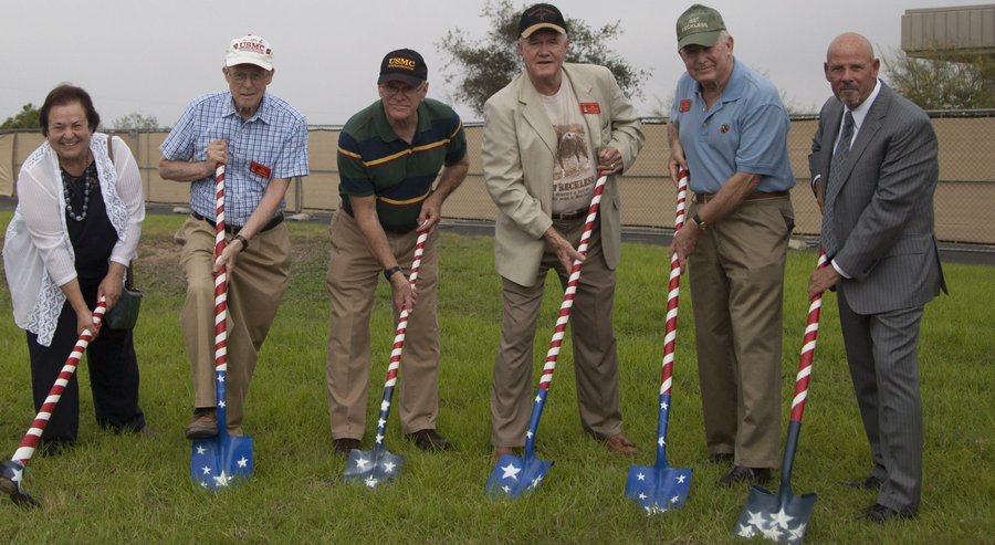 SSgt Reckless Monument – Camp Pendleton Historical Society